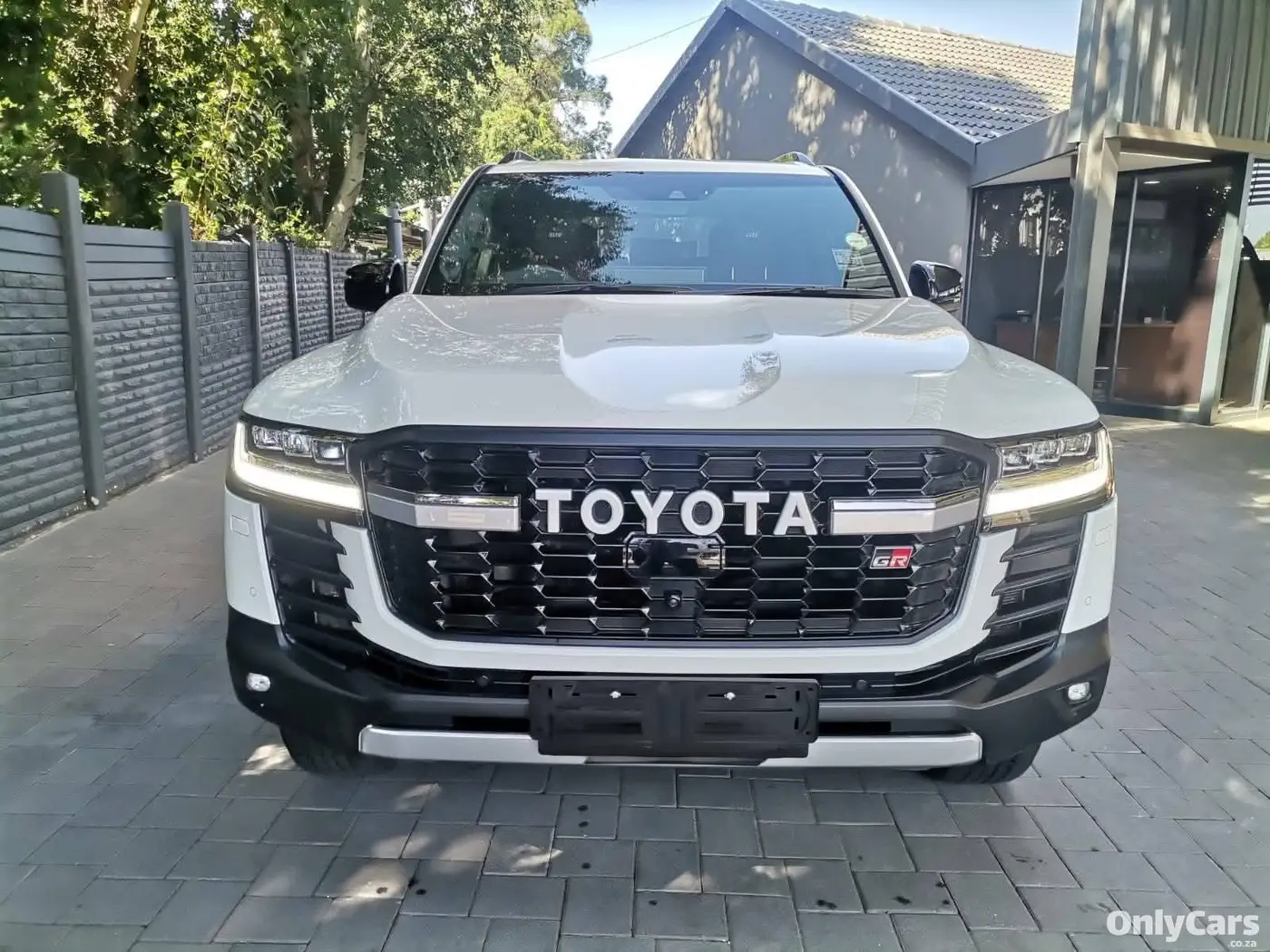 2020 Toyota Land Cruiser 300 V6 3.3D GR-SPORT used car for sale in ...