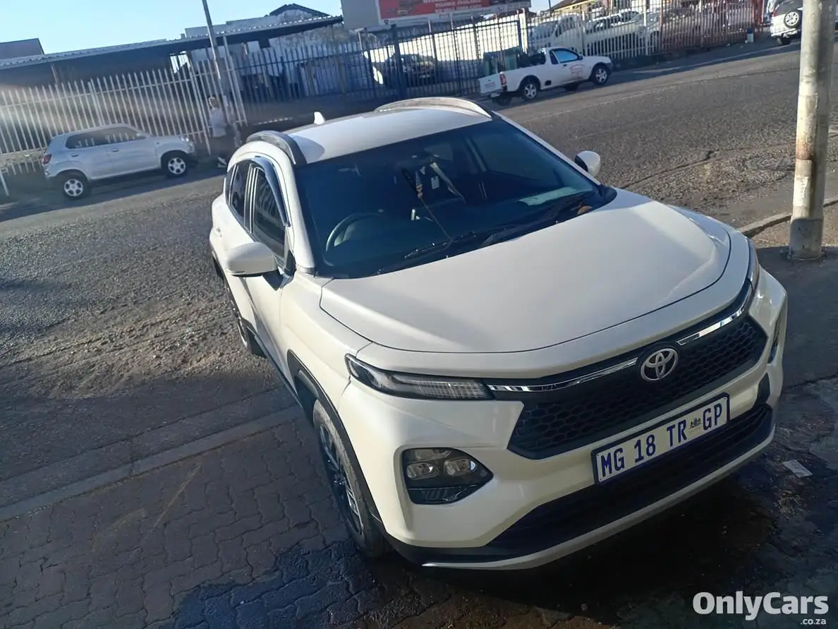 2024 Toyota Starlet Cross 1.5Xs Auto used car for sale in Germiston ...