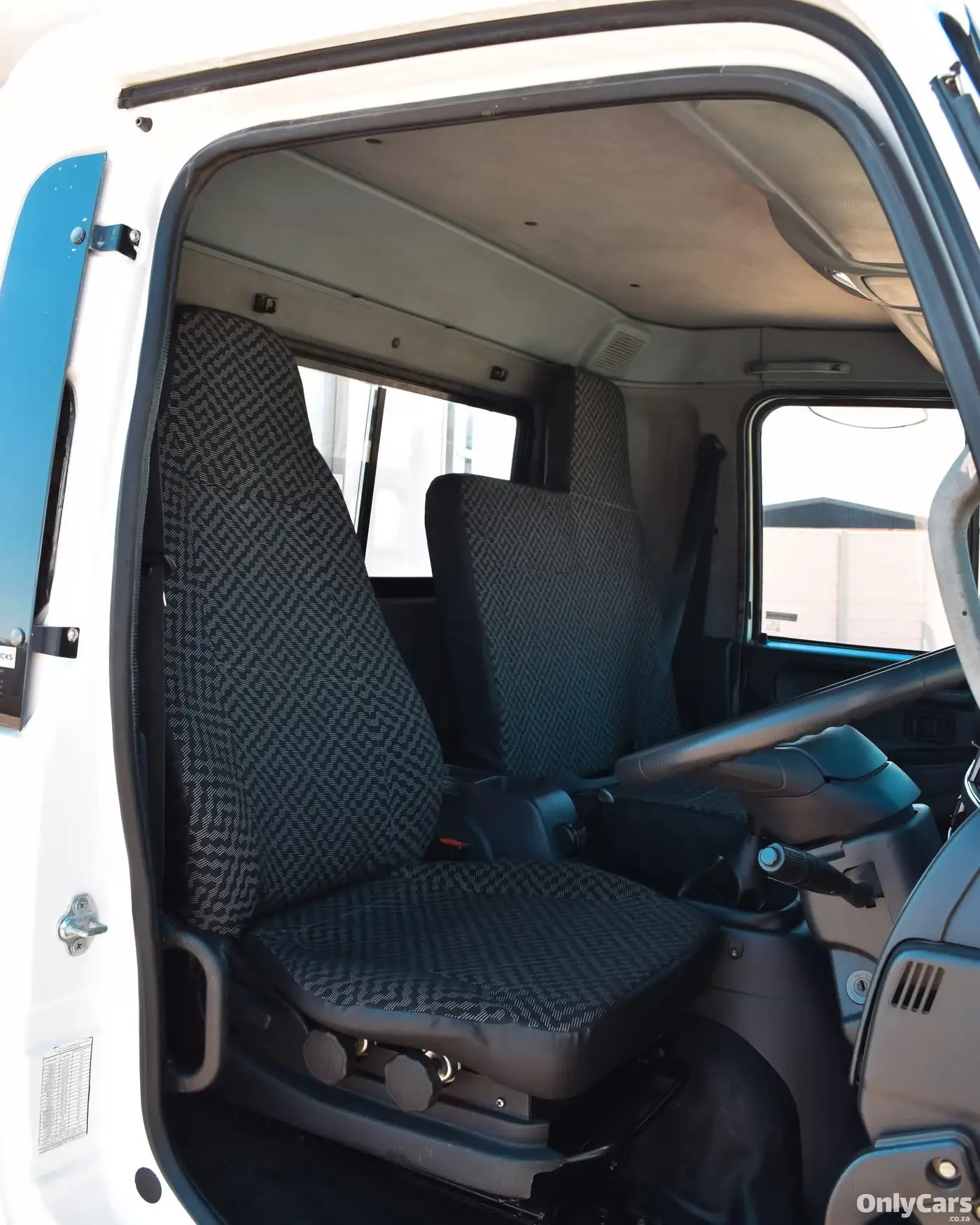 2021 UD Trucks Kuzer RKE 150 REFRIGERATED BODY used car for sale in ...