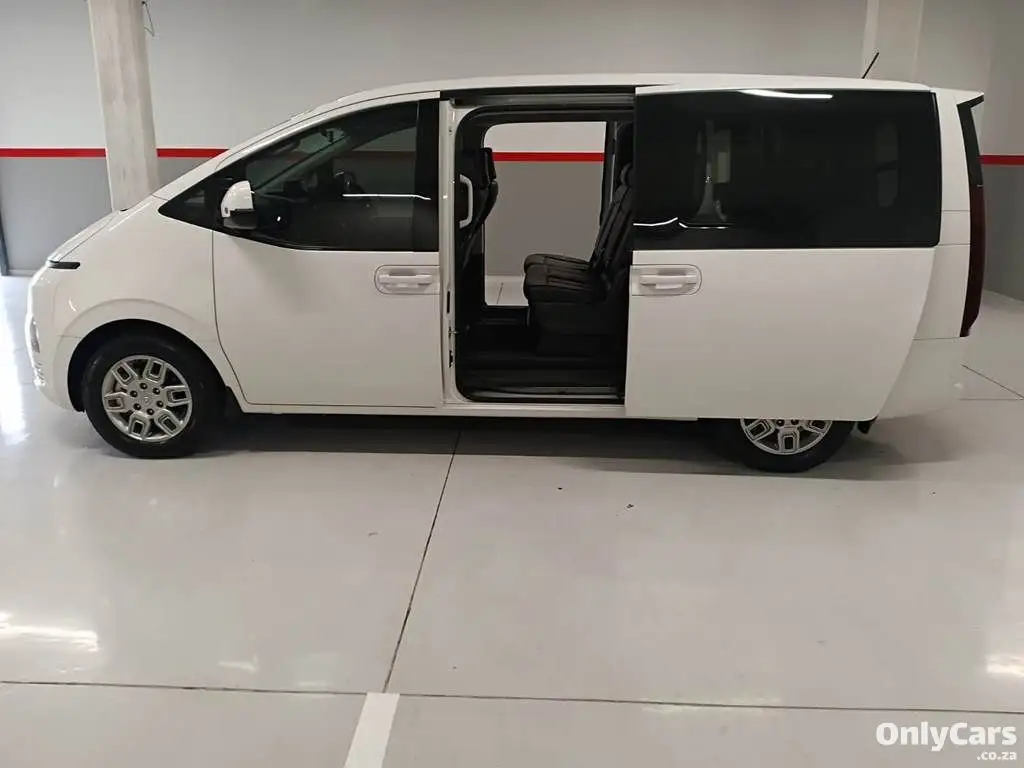 1993 Hyundai Staria 2.2D Executive used car for sale in Johannesburg City Gauteng South Africa ...