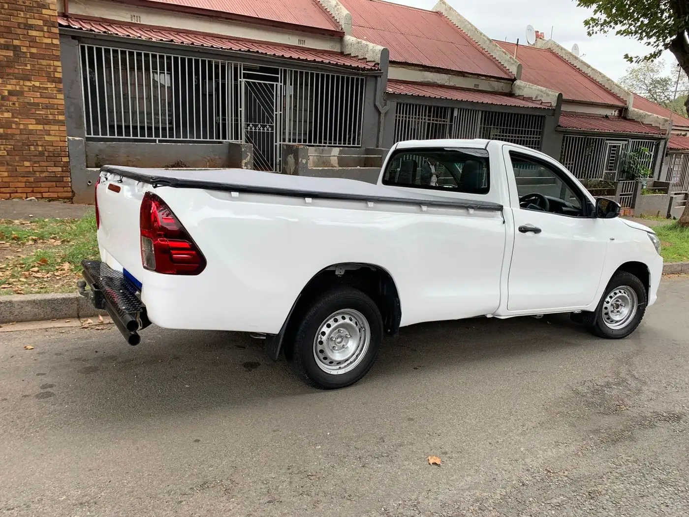 2018 Toyota Hilux 2.4 GD6 4x2 used car for sale in Johannesburg City ...